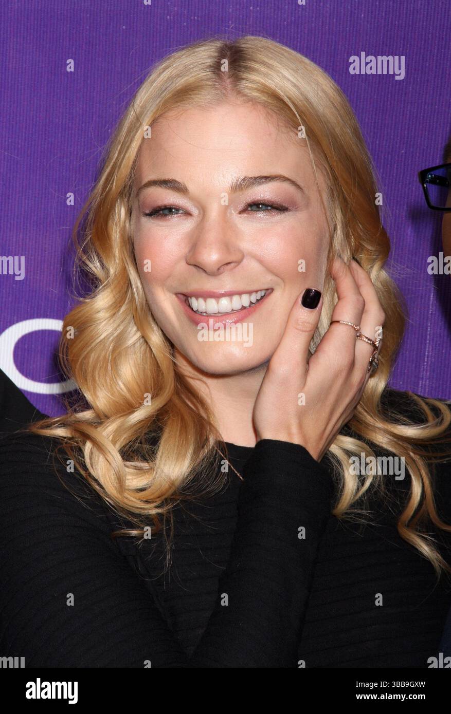 LeAnn Rimes at the Yahoo Yodel Studio in Times Square, New York - 13 ...