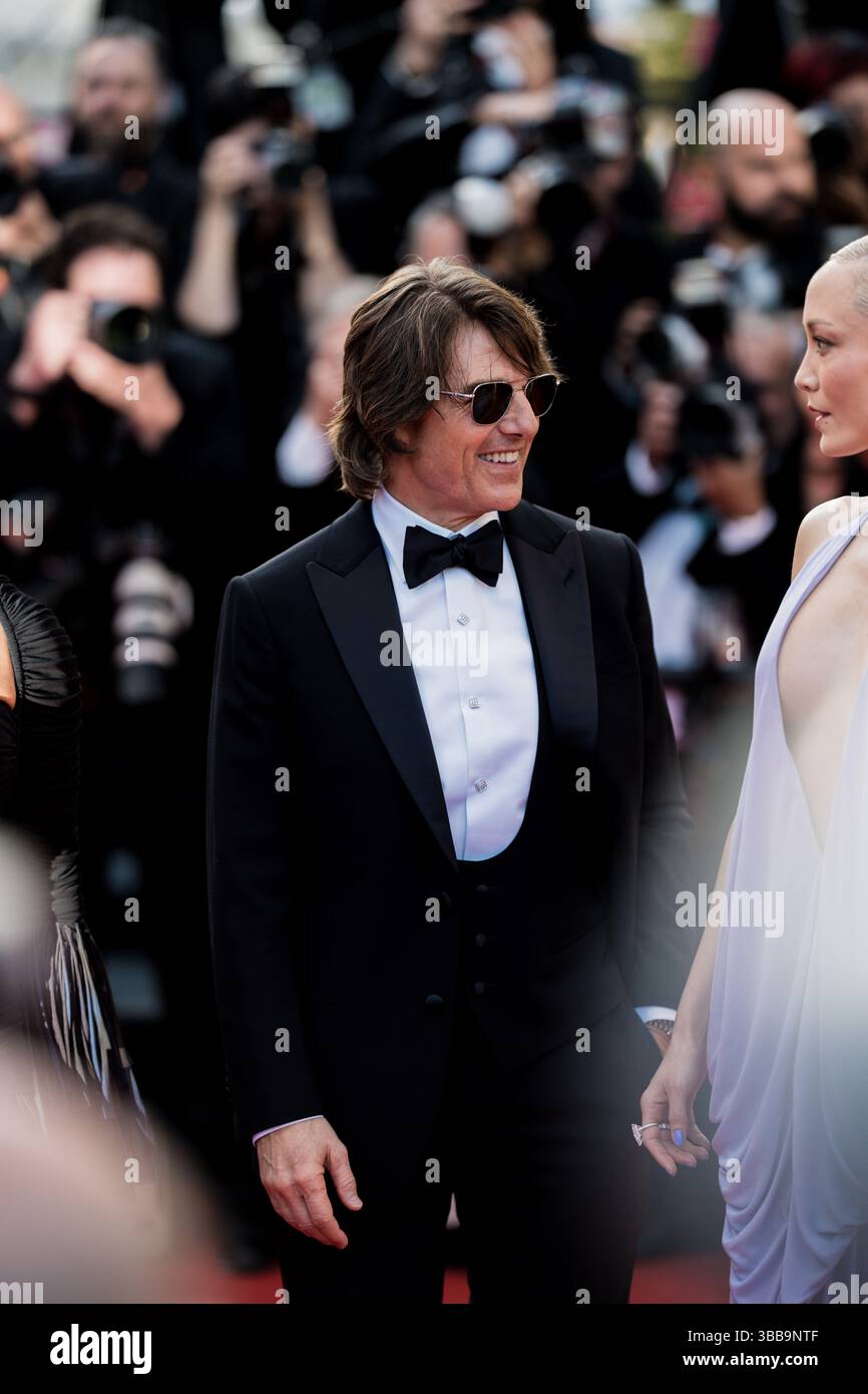 CANNES, FRANCE - MAY 14: (L-R) Eddie Hamilton, Hayley Atwell, Greg ...