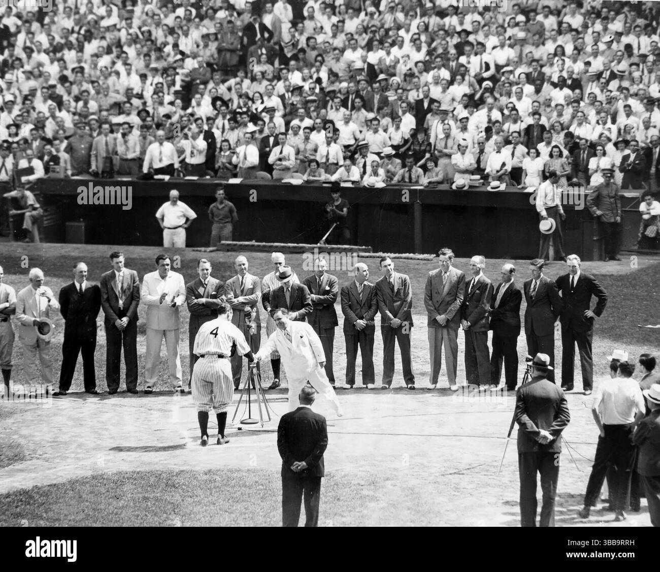 Yankee stadium monument park hi-res stock photography and images - Alamy