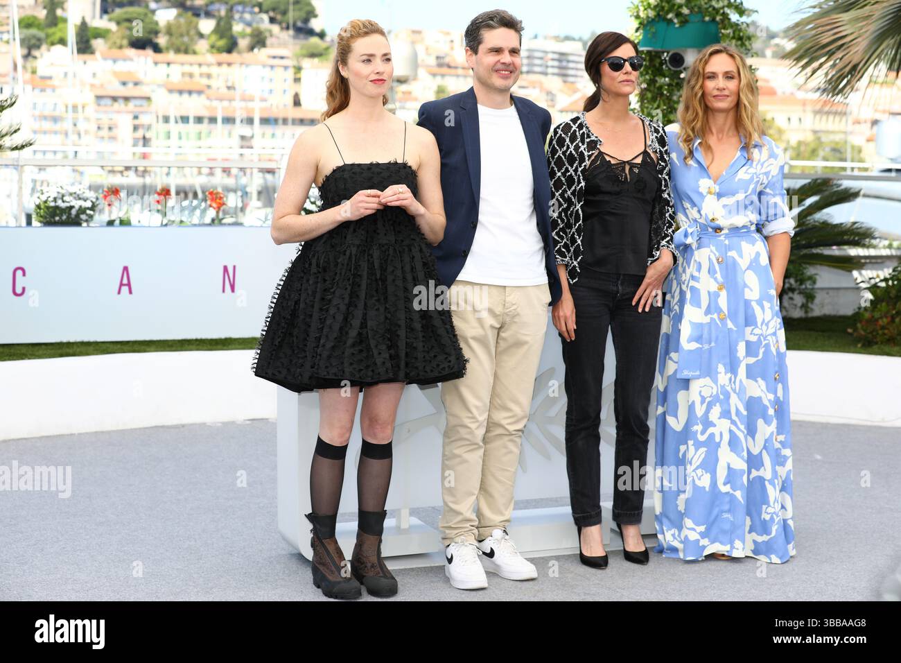 Anna mouglalis and cécile de france hi-res stock photography and images ...