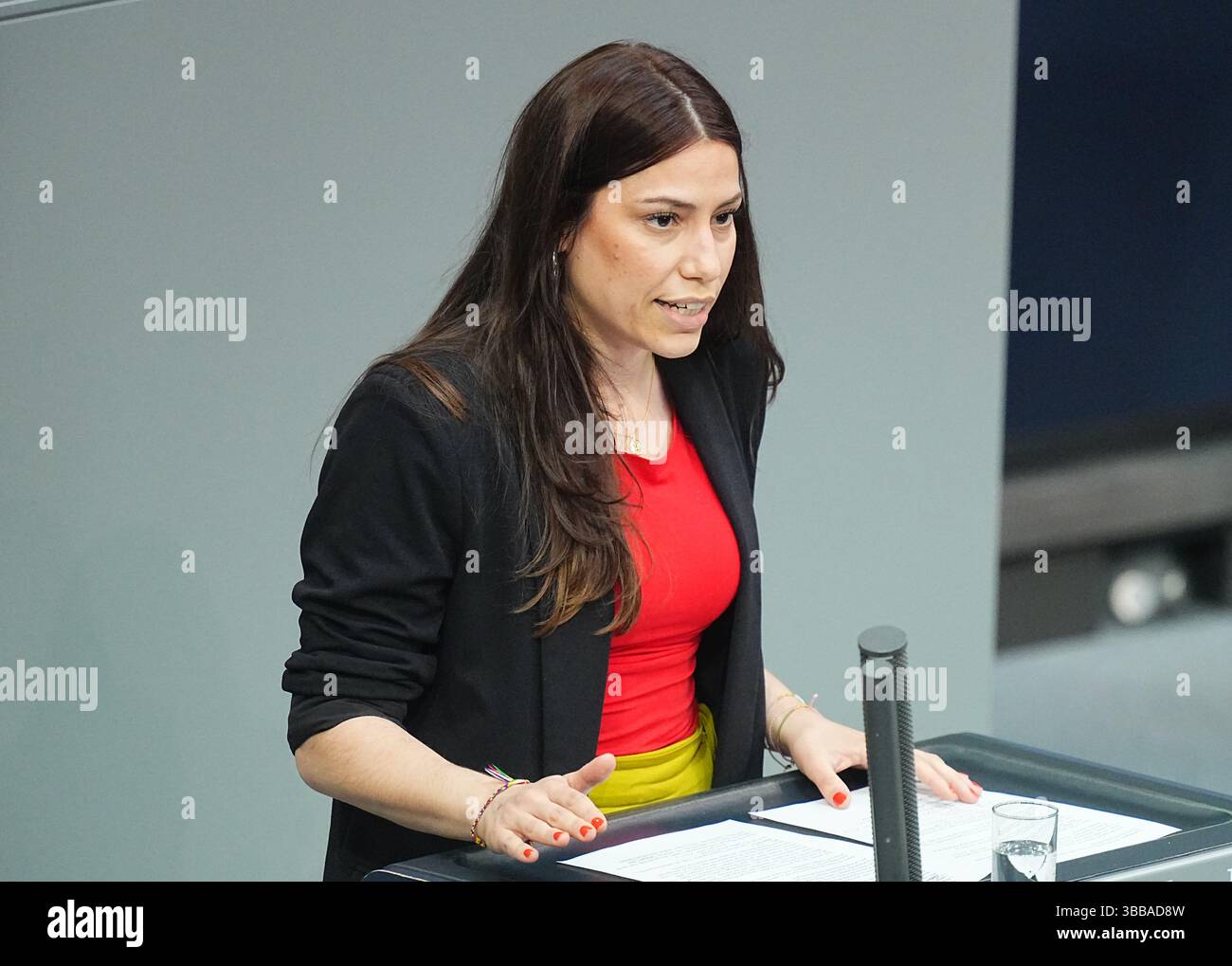 Berlin, Germany. 15th May, 2025. Cansin Köktürk (Die Linke) speaks to ...