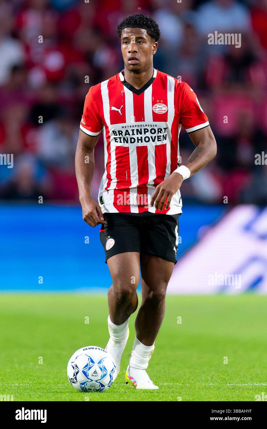 Eindhoven, Netherlands. 14th May, 2025. EINDHOVEN, NETHERLANDS - MAY 14: Ryan Flamingo of PSV in ...