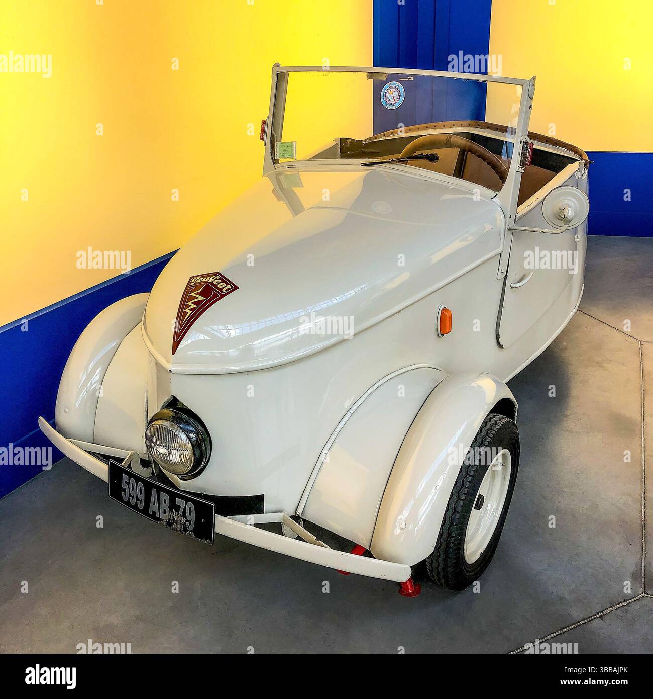 Micro moto hi-res stock photography and images - Alamy