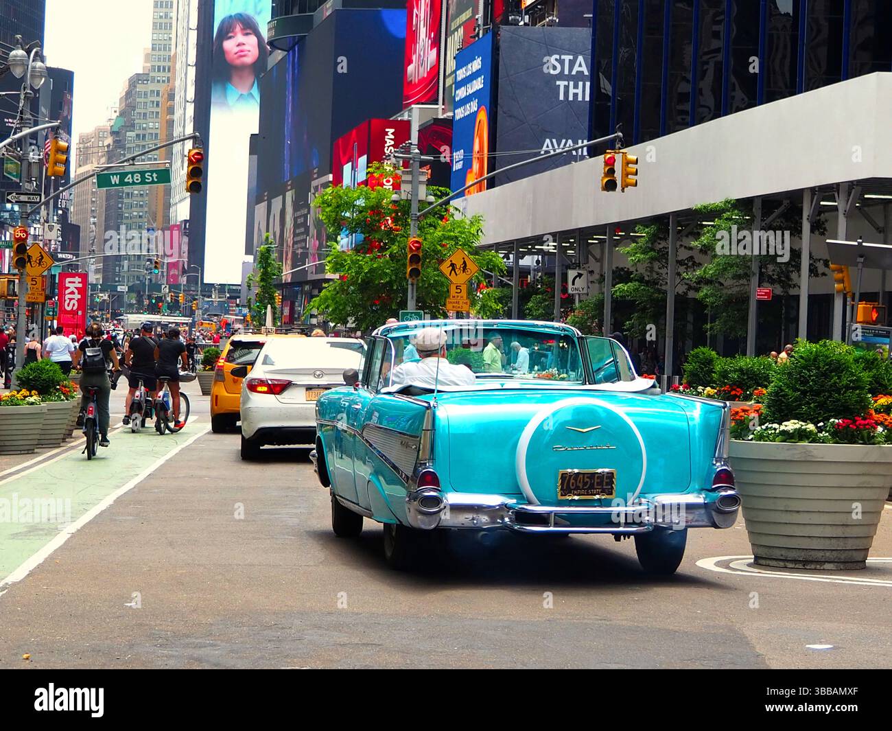 1950s city traffic jam hi-res stock photography and images - Alamy