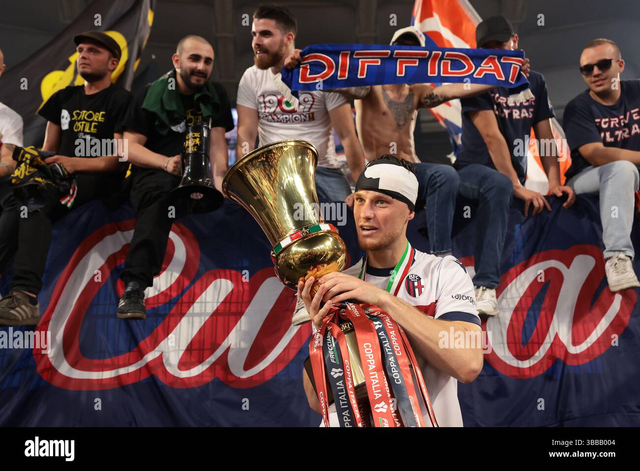 Rome, Italy. 14th May, 2025. Sam Beukema of Bologna FC celebrates with ...