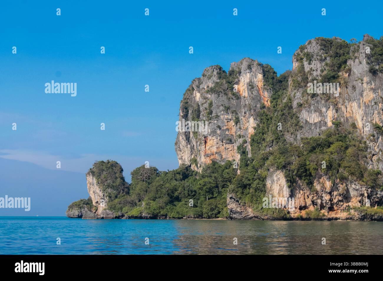 Ton Sai and Railay beach resort in Thailand. Paradise beach in tropical summer, thai limestone ...