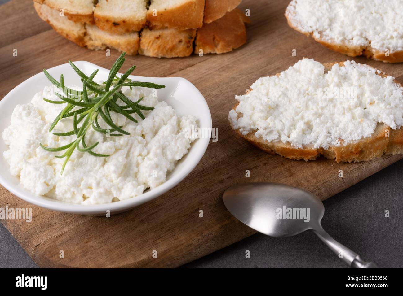Garlic Bread Sandwiches with Cottage Cheese Stock Photo - Alamy