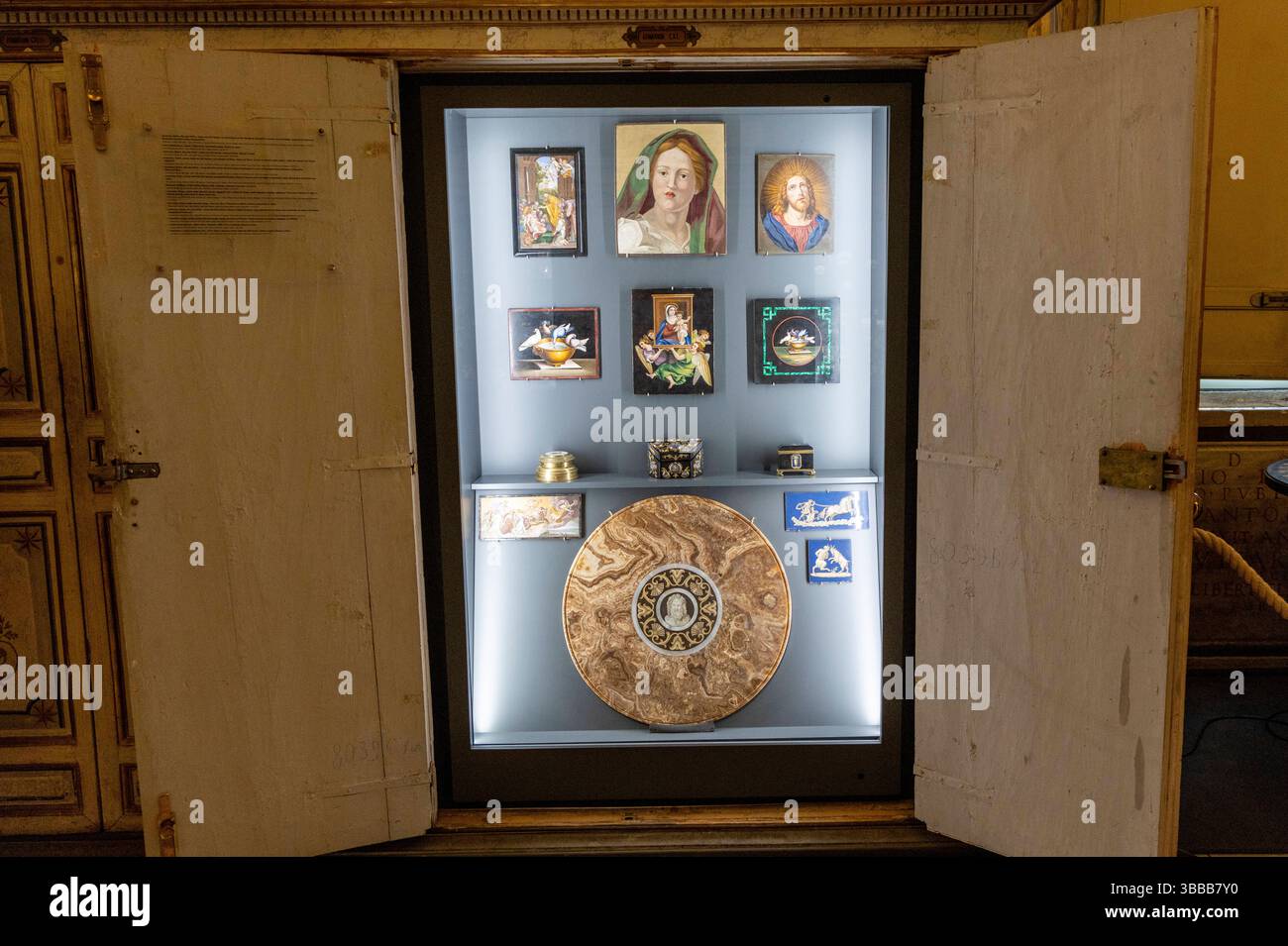 Vatican Museums collection of Minute Mosaics Items of the exhibition of ...