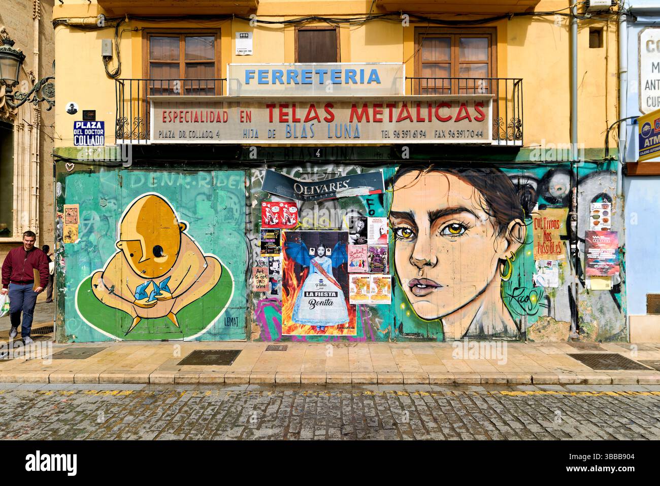 Valencia Spain. Street Art - Date: 22 - 04 - 2025 Stock Photo - Alamy