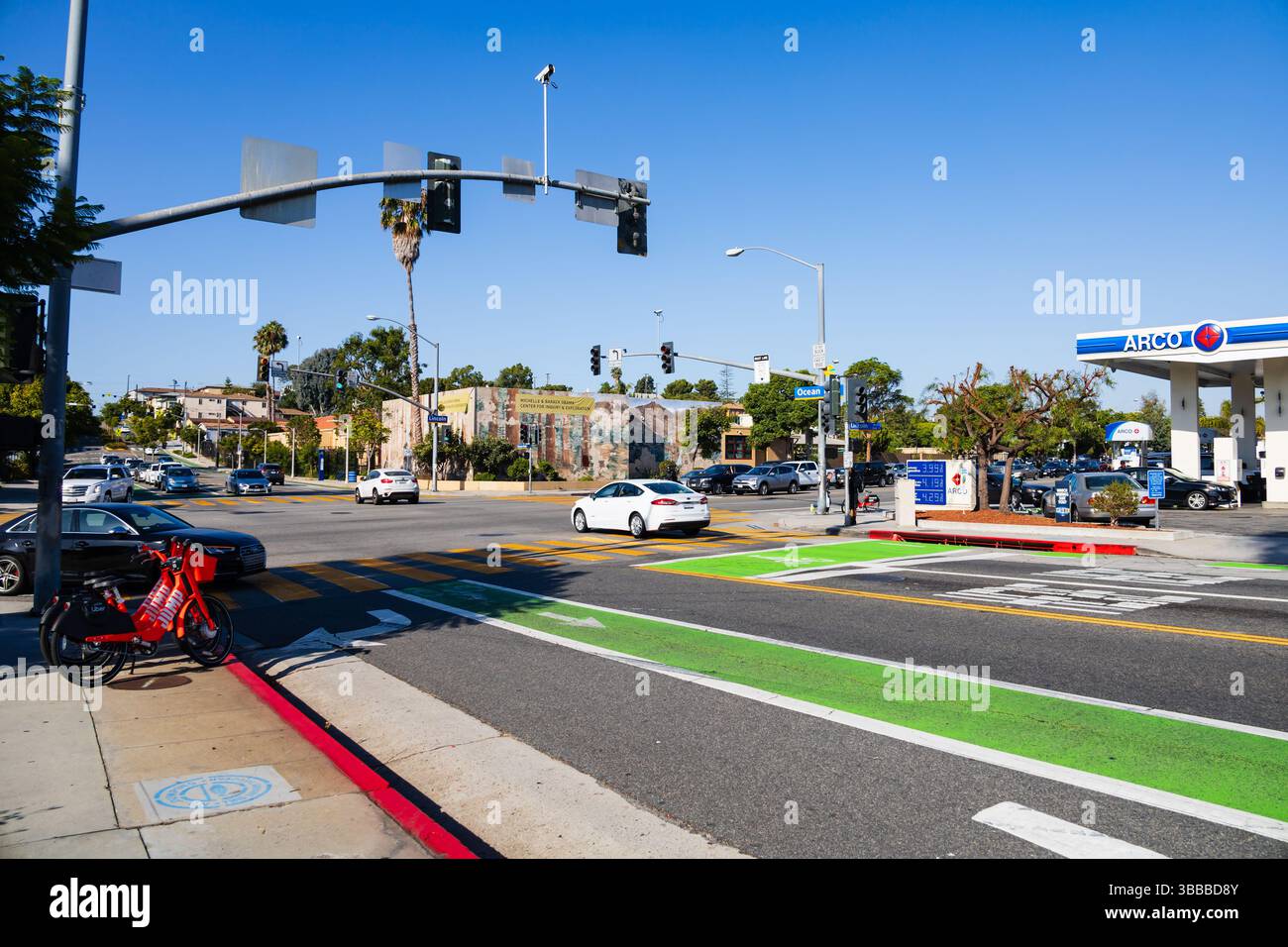 Crossroads intersection of Ocean Drive Boulevard and Lincoln Boulevard ...