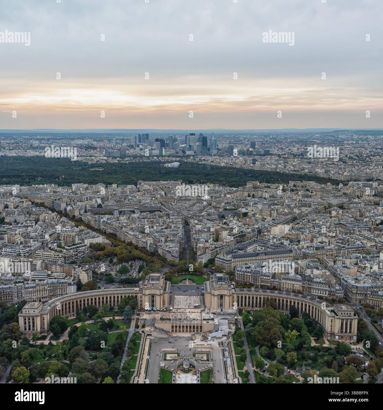 High above paris hi-res stock photography and images - Alamy