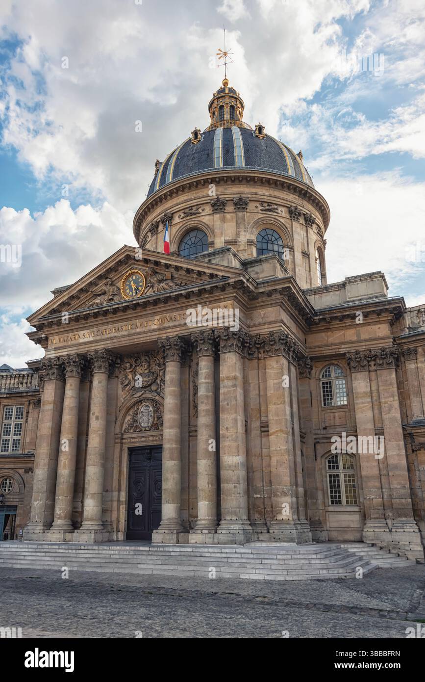 Famous institut de france hi-res stock photography and images - Alamy