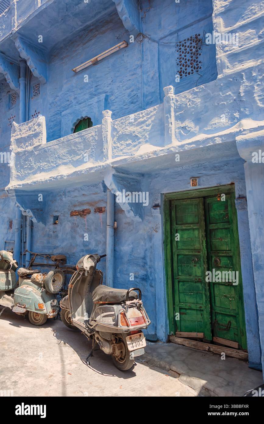 Jodhpur Street, the Blue City in Rajasthan, India Stock Photo - Alamy