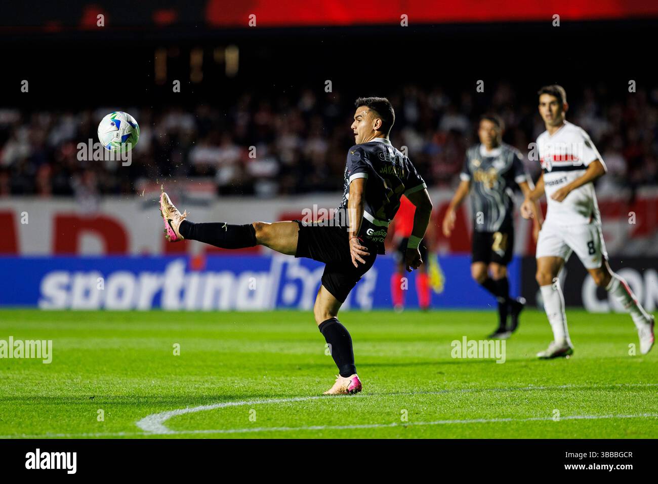 Roque Santa Cruz of Libertad controls the ball during the Copa CONMEBOL ...