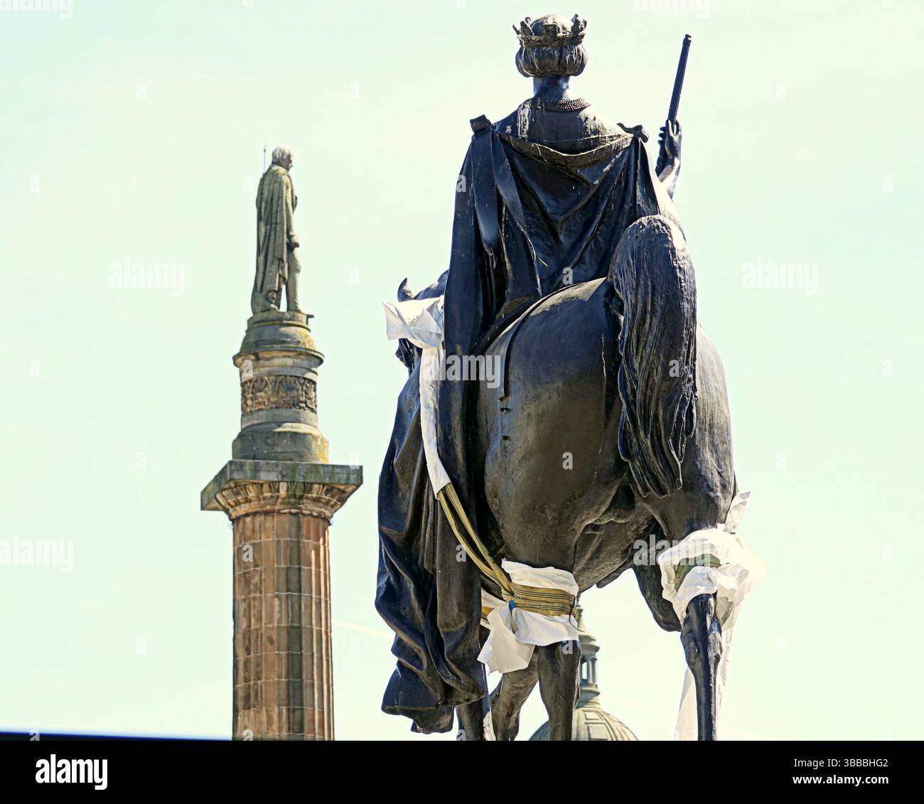 Glasgow, Scotland, UK. 15th May, 2025. Prince albert statue lowered ...