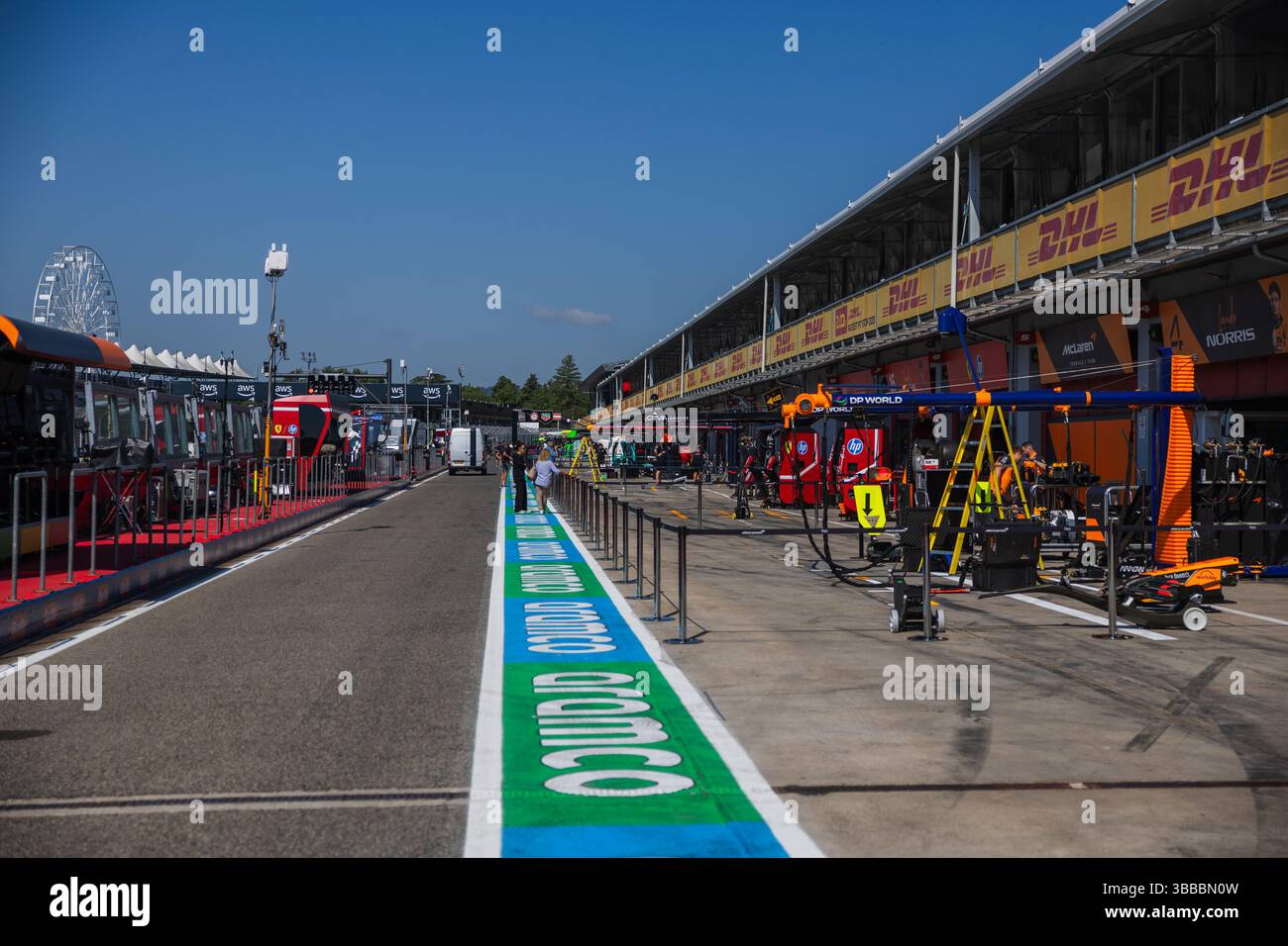 Autodromo Enzo e Dino Ferrari, Imola, Italy.15.May.2025; General view of the pitlane during ...