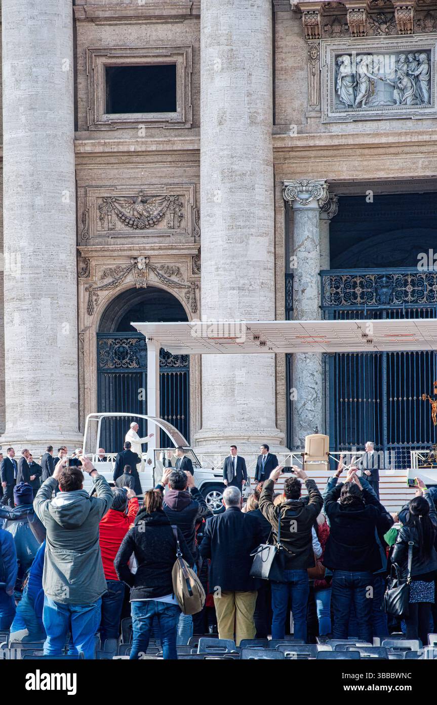 "pope francis" "2014" hi-res stock photography and images - Alamy