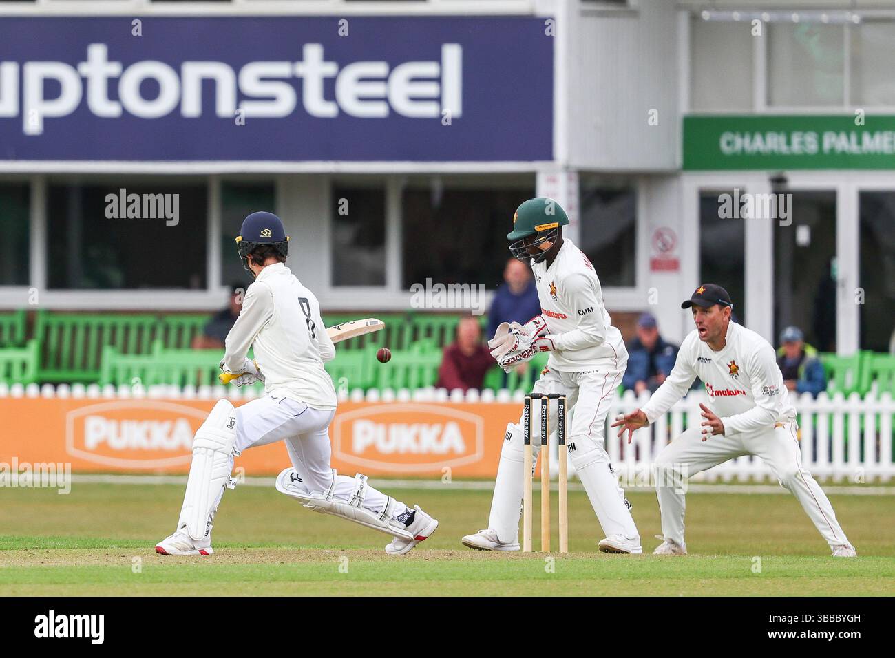 Leicester, UK. 15th May, 2025. #8, Seb Morgan of Middlesex sweeps the ...