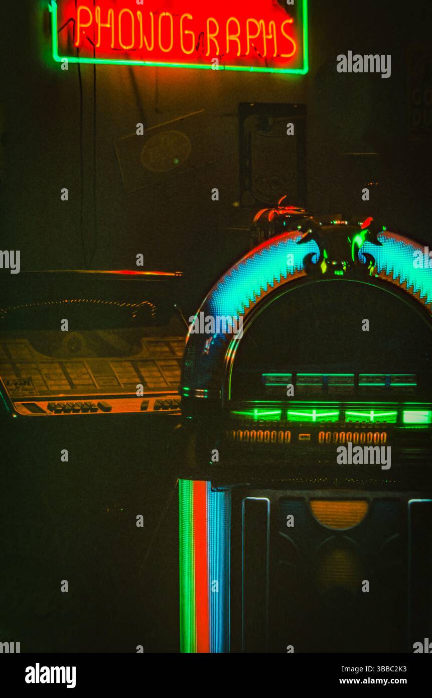 Jukebox 1950s hi-res stock photography and images - Alamy