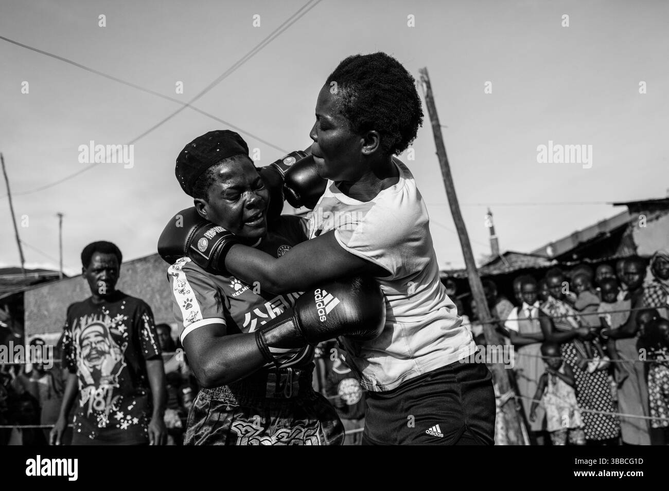 Boxing girls katanga hi-res stock photography and images - Alamy