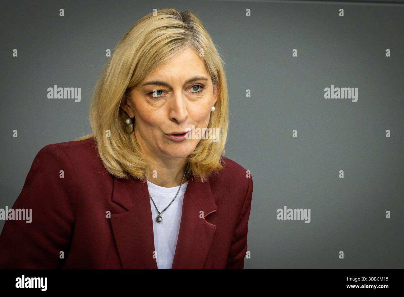 Berlin, Deutschland. 15th May, 2025. Nina Warken (CDU), Federal ...
