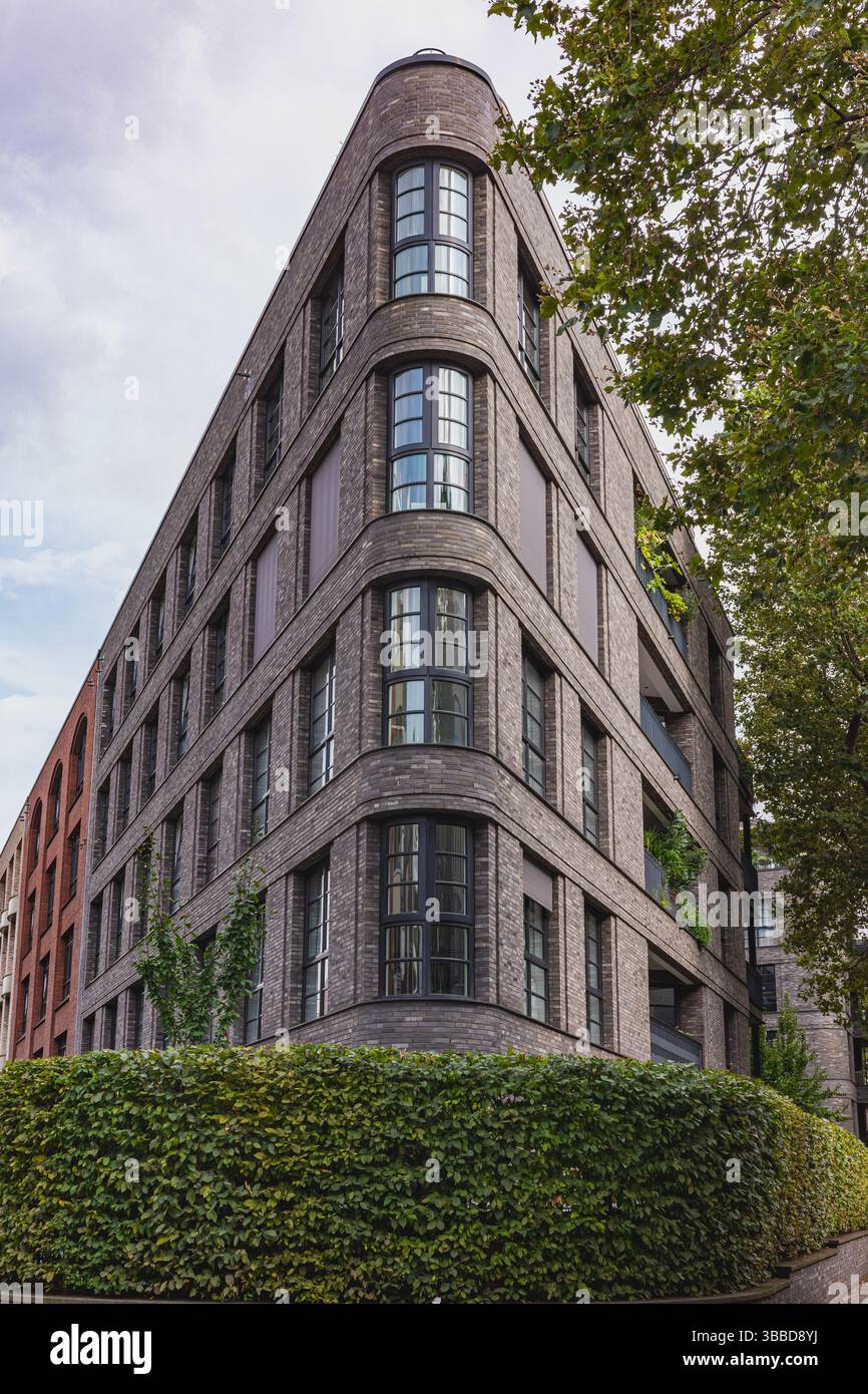 Corner elevation brick facade hi-res stock photography and images - Alamy