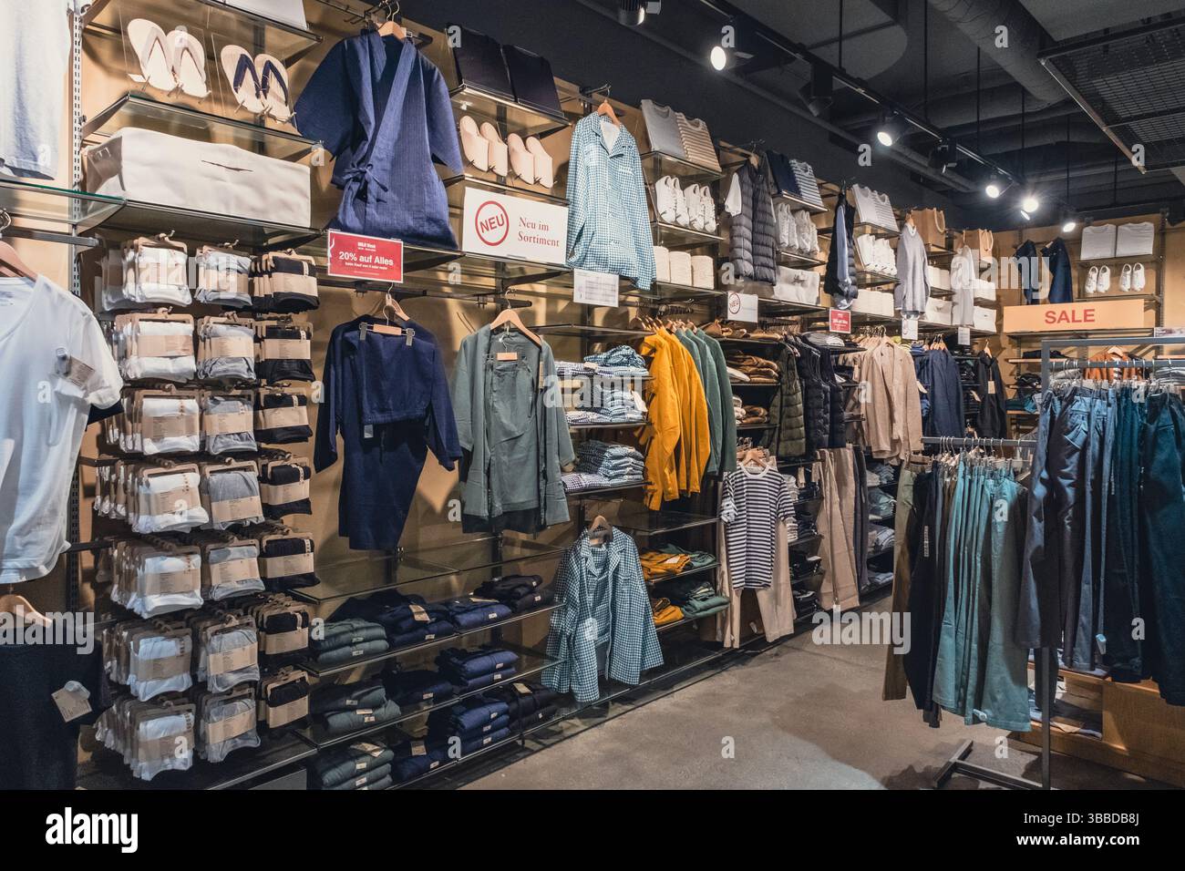 Muji store interior hi-res stock photography and images - Alamy