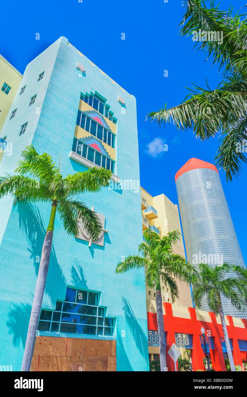 Art deco buildings on Washington Avenue, South Beach, Miami, Florida ...