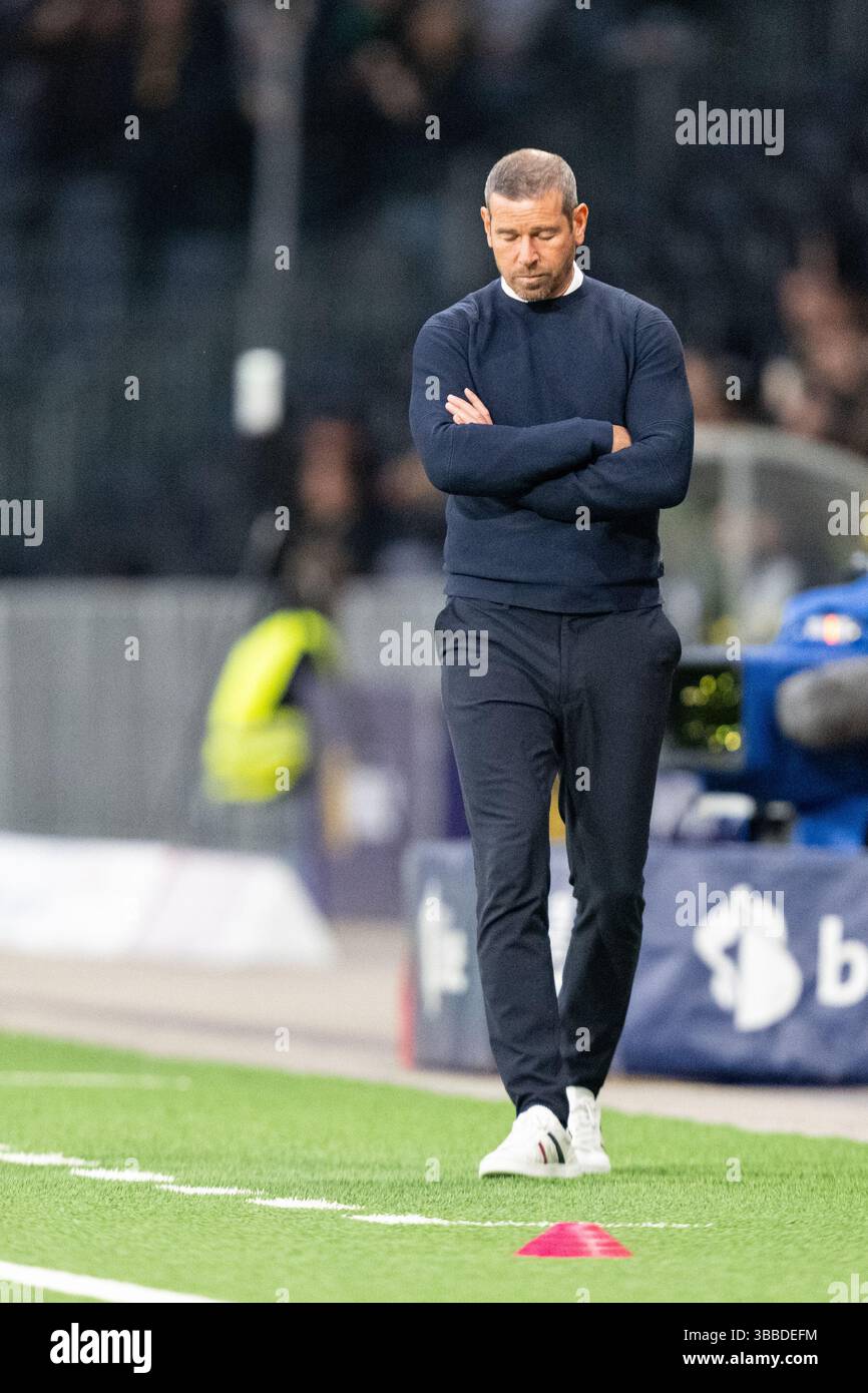 Bern, Switzerland. 15th May, 2025. Bern, Bern, May 15 2025: head coach ...