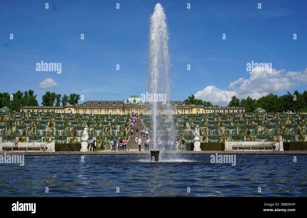 Scenic view of the water fountain in front of Sanssouci Palace, the ...