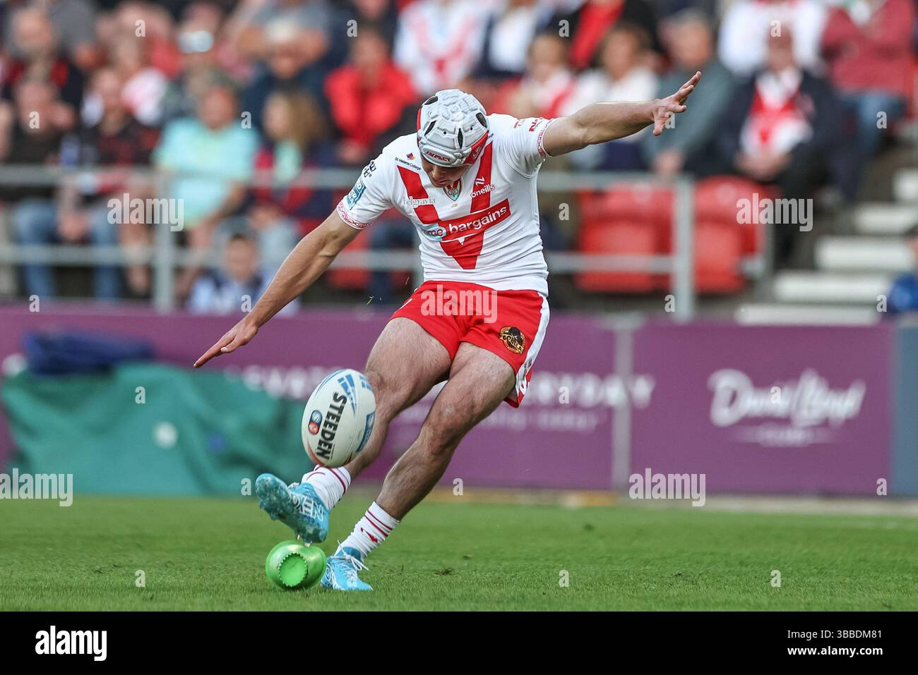 St Helens, UK. 15th May, 2025. George Whitby of St. Helens converts for ...