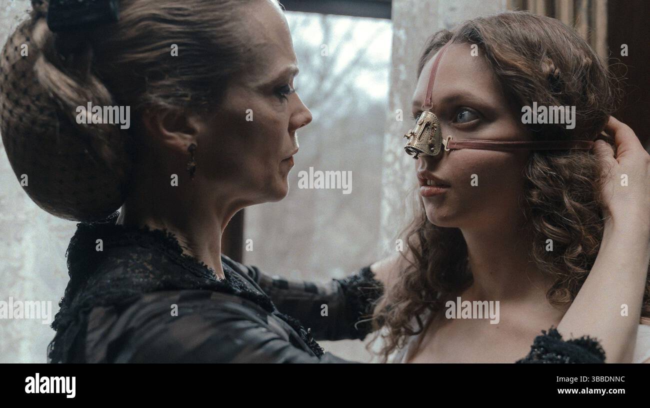 Den stygge stesøsteren (2025)The Ugly Stepsister (2025) Lea Myren Ane ...