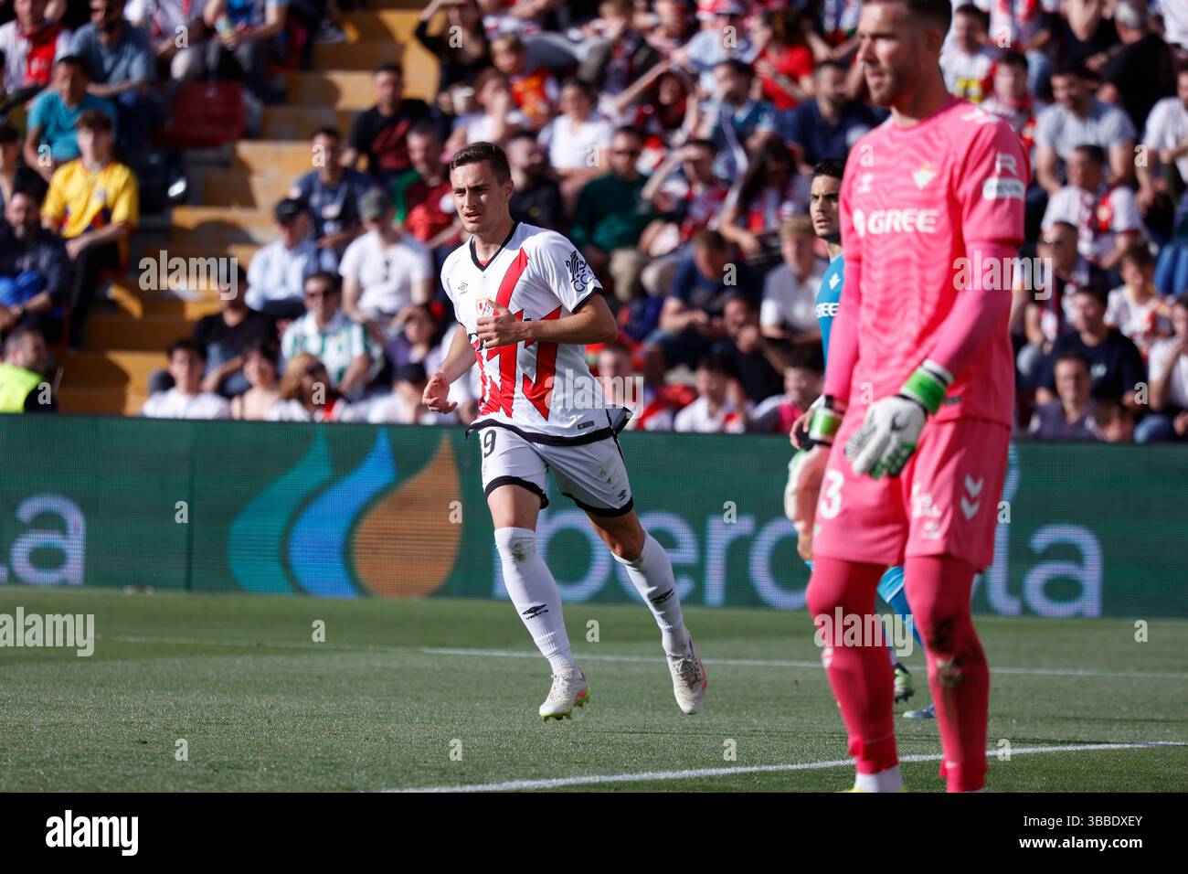 MADRID, SPAIN - MAY 15, 2025: De Frutos during LaLiga match between ...