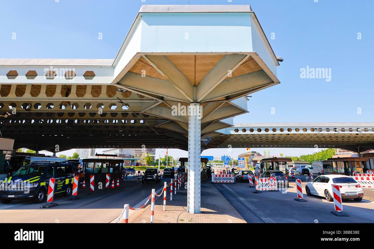 Weil Am Rhein, Deutschland. 15th May, 2025. Weil am Rhein, Germany ...