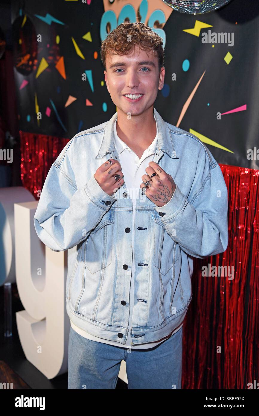 Jonas Wuttke bei der Premiere der ersten Staffel Messiah Superstar im ...
