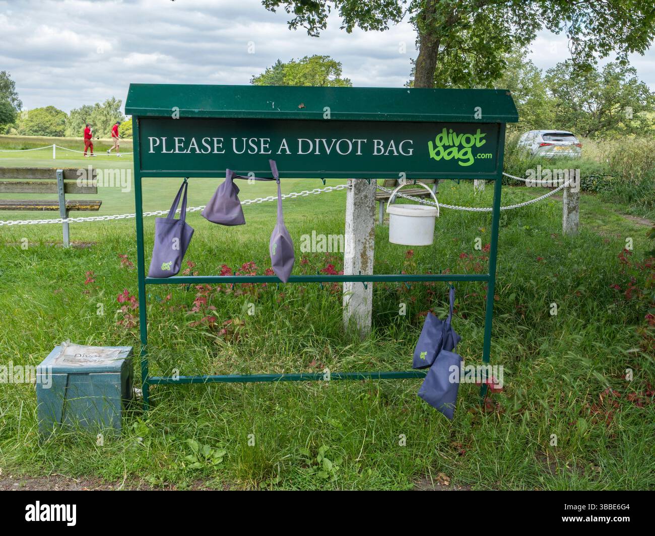 Divot bag stand hi-res stock photography and images - Alamy