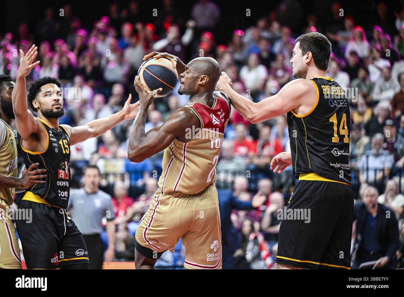 Antwerp's Kevin Tumba and Oostende's Servaas Buysschaert pictured in ...