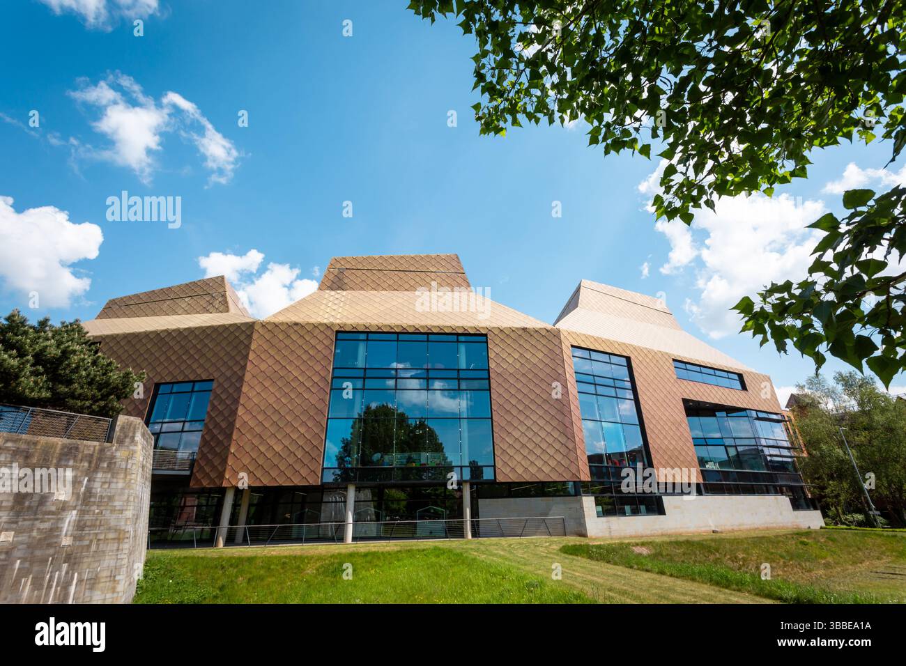 The Hive library and university building, Worcester, UK. 2025 Stock ...