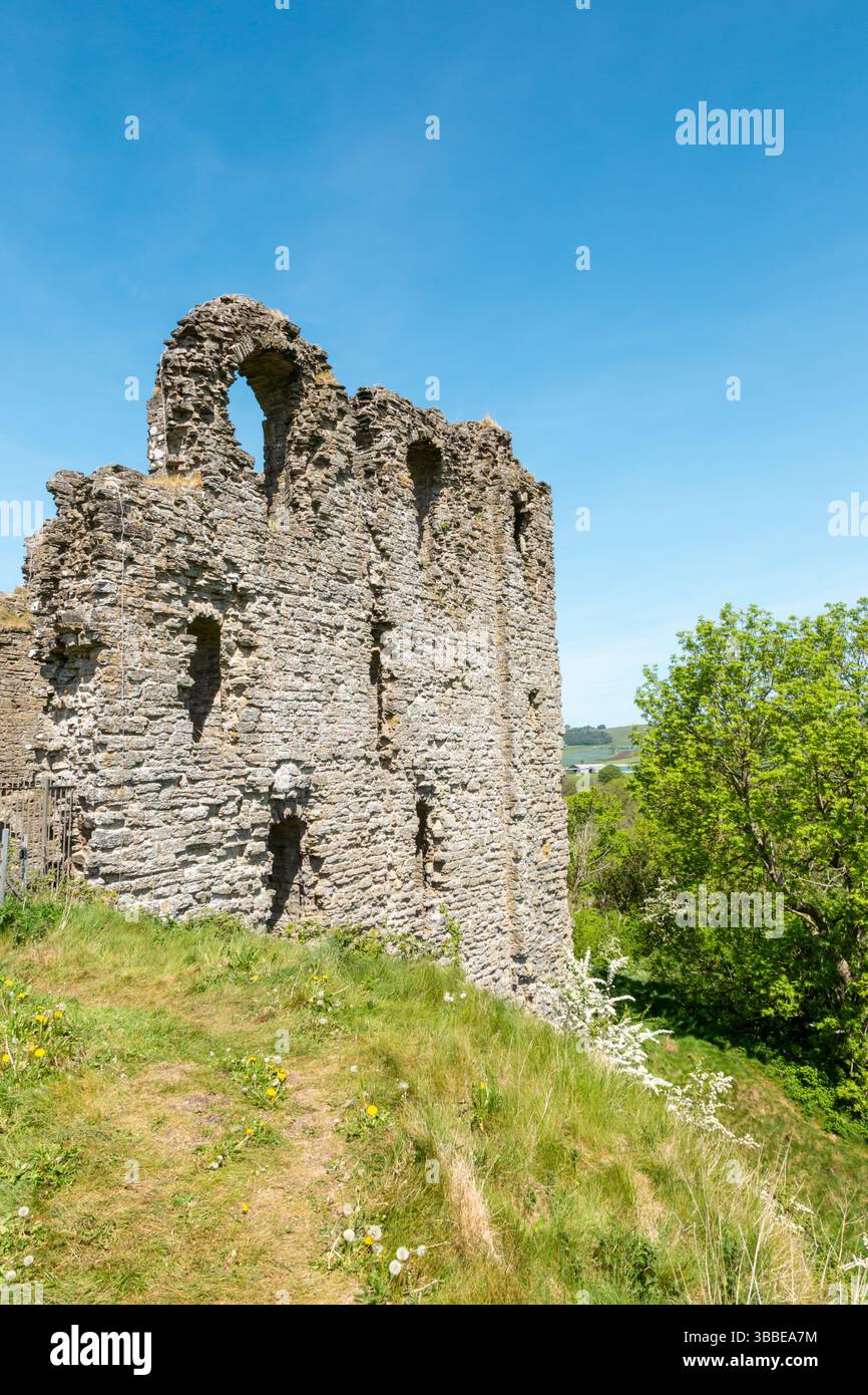 Clun Castle, Shropshire, UK in spring. 2025 Stock Photo - Alamy