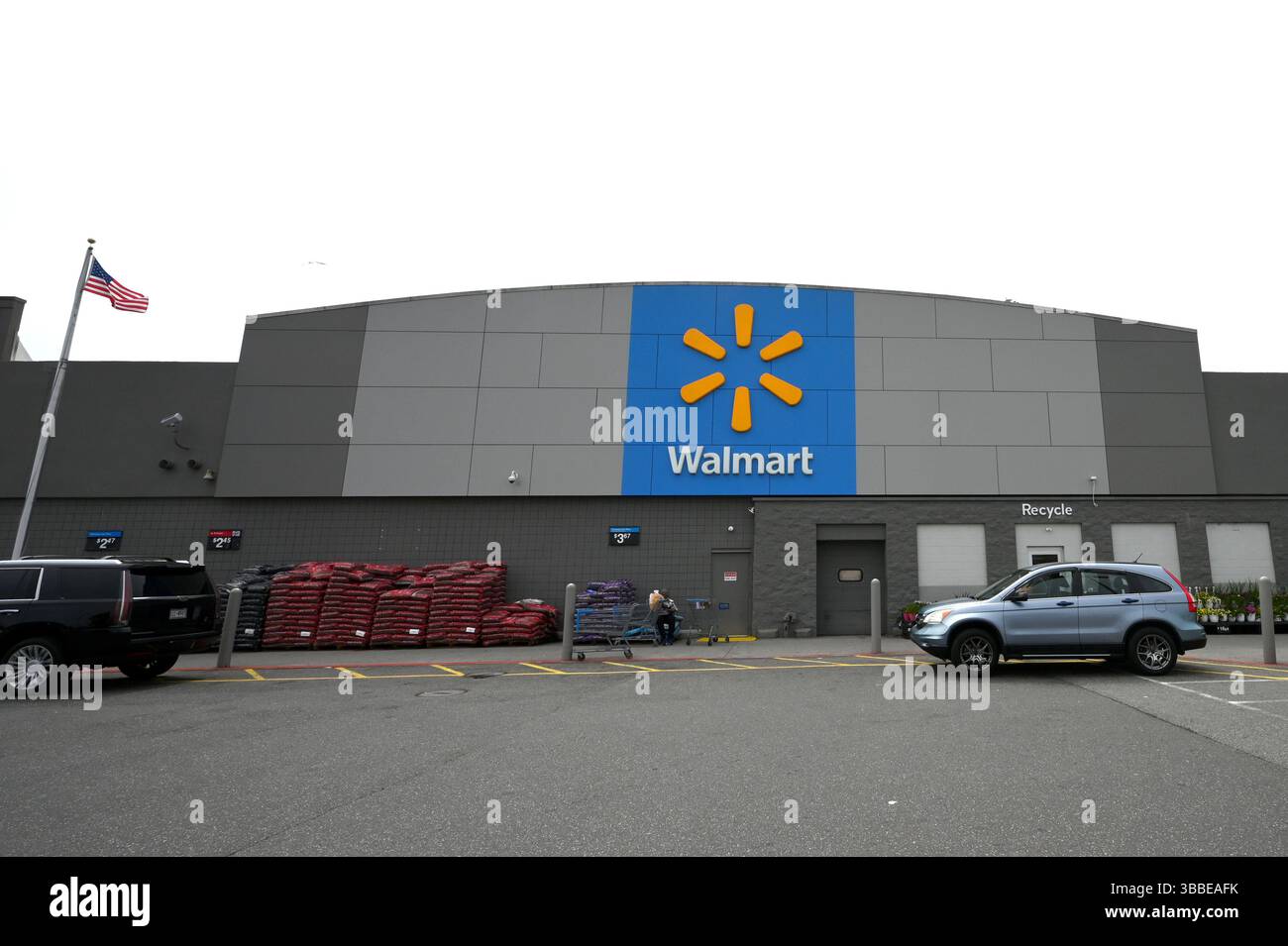 New York, USA. 15th May, 2025. Exterior view of Walmart Supercenter ...