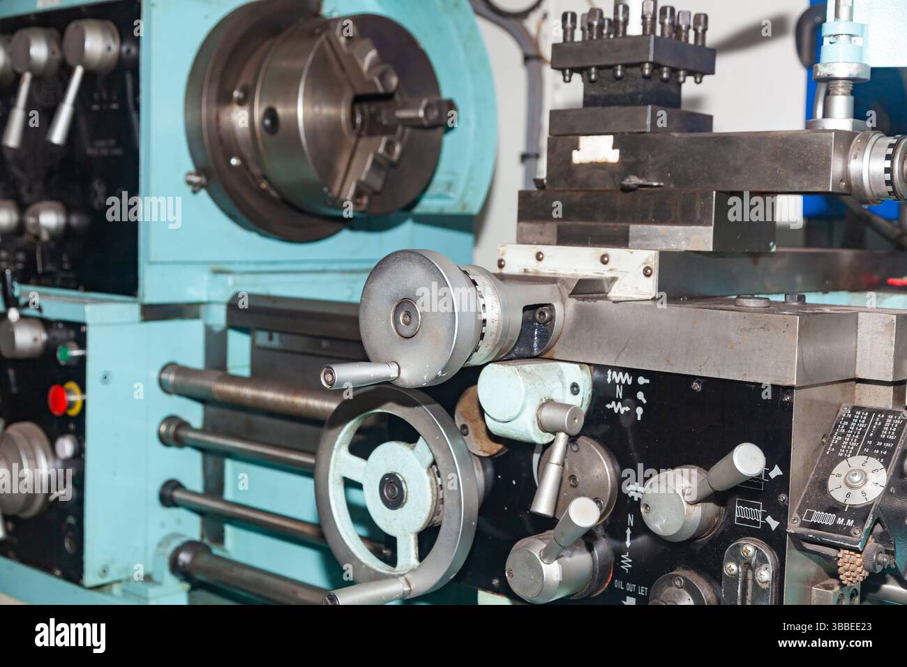 Lathe in metalworking workshop hi-res stock photography and images - Alamy