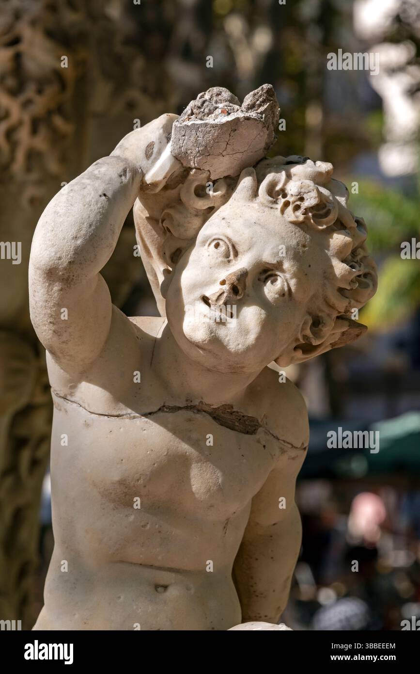 Constitution plaza sculpture hi-res stock photography and images - Alamy