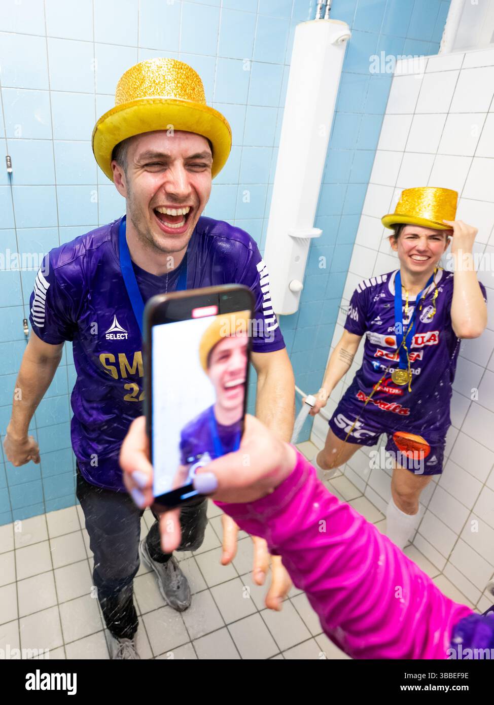 Partille, Sverige. 15th May, 2025. 250515 Skaras tränare Rasmus Overby ...