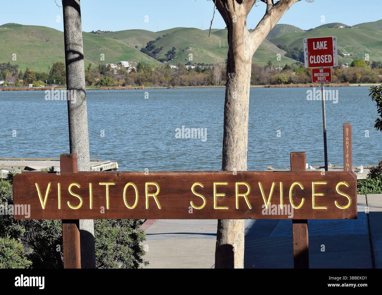 Visitor services sign at Lake Elizabeth in Fremont, California Stock ...