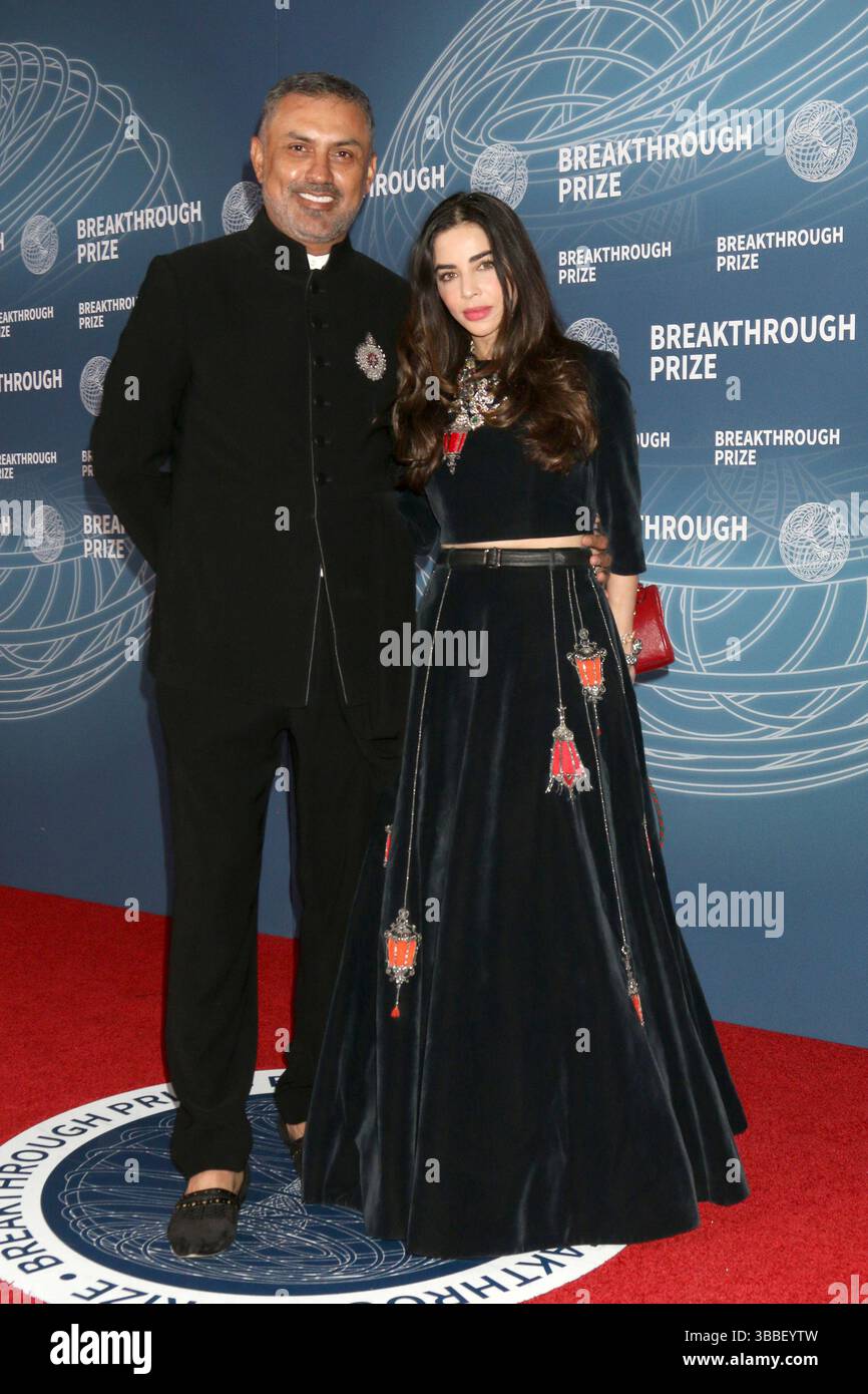 11th Breakthrough Prize Awards at Barker Hanger on April 5, 2025 in ...