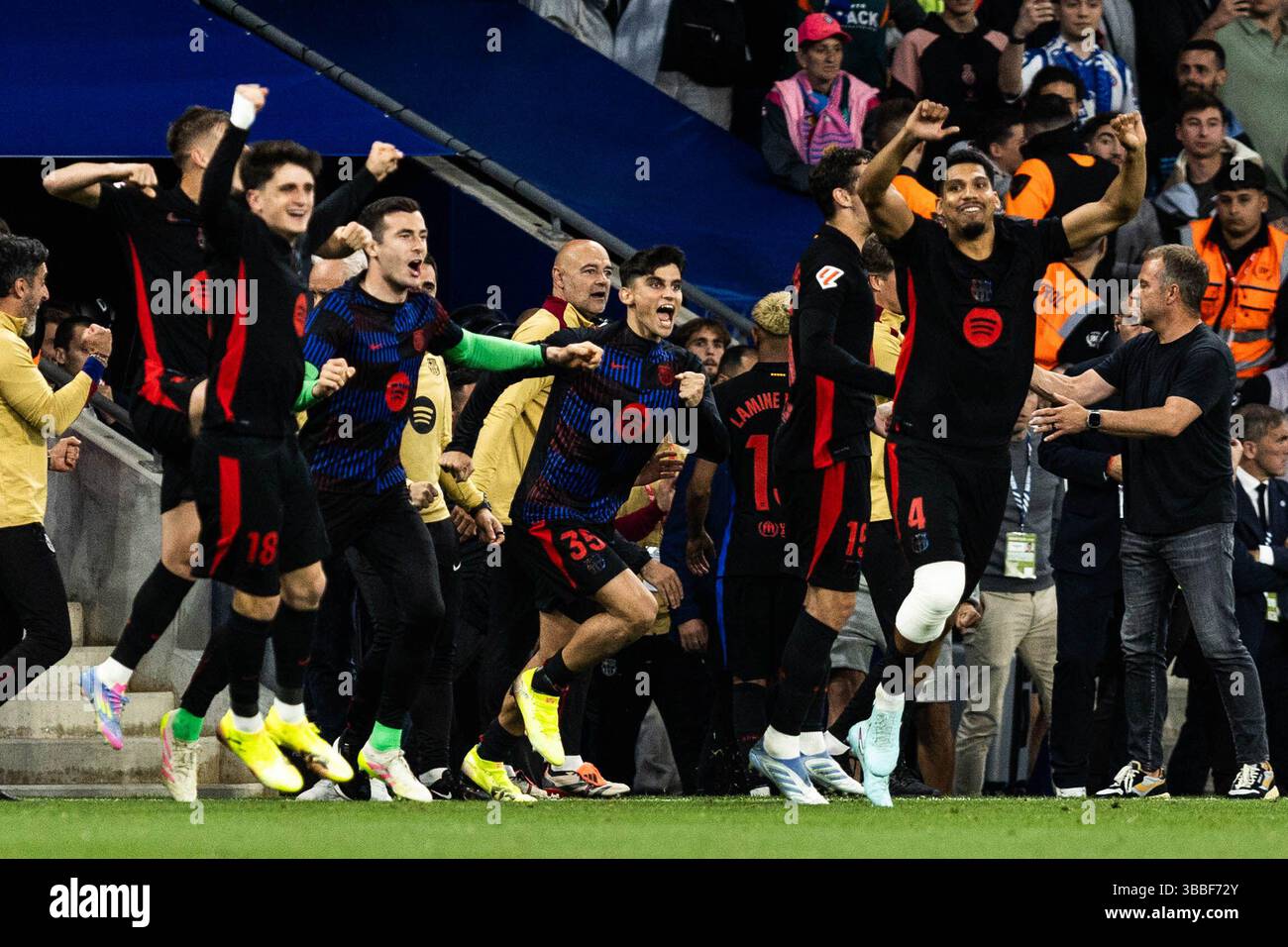 Barcelona, Barcelona, Spain. 15th May, 2025. FC Barcelona celebrating ...