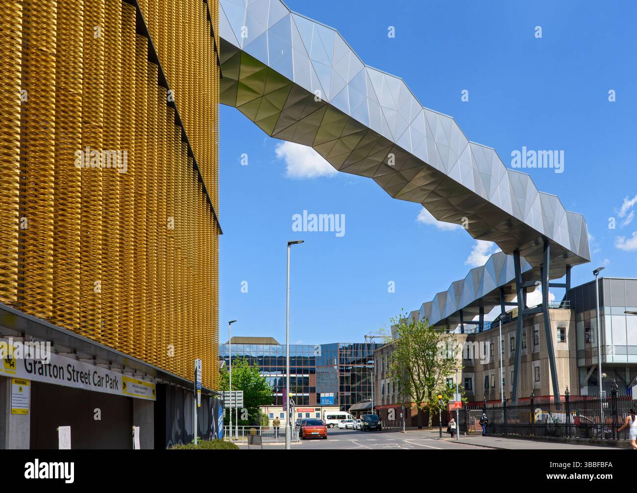 Manchester royal infirmary corridor hi-res stock photography and images ...