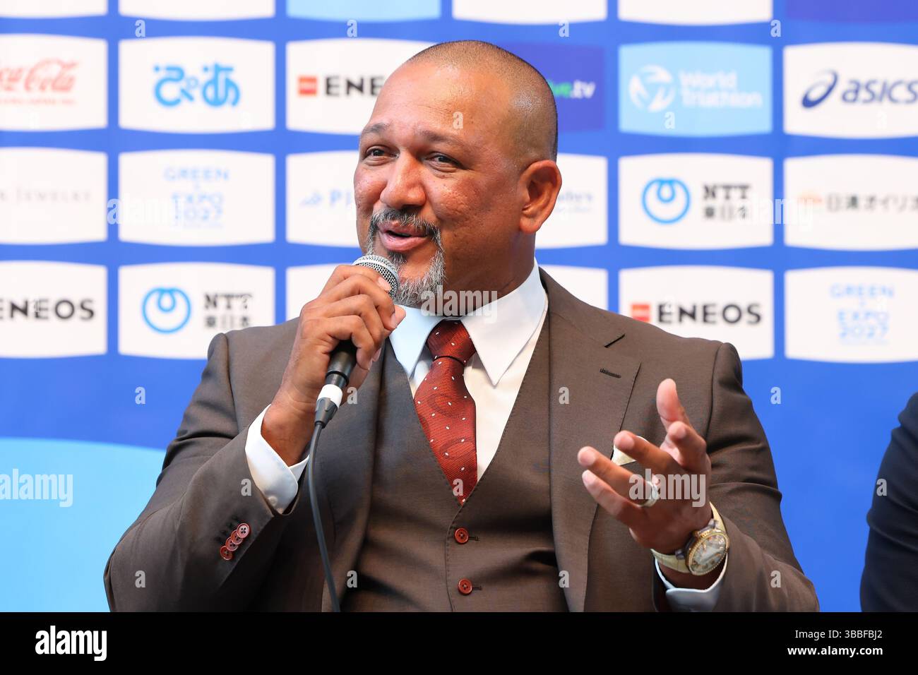 Yokohama, Kanagawa, Japan. 15th May, 2025. Alex Ramirez Triathlon ...