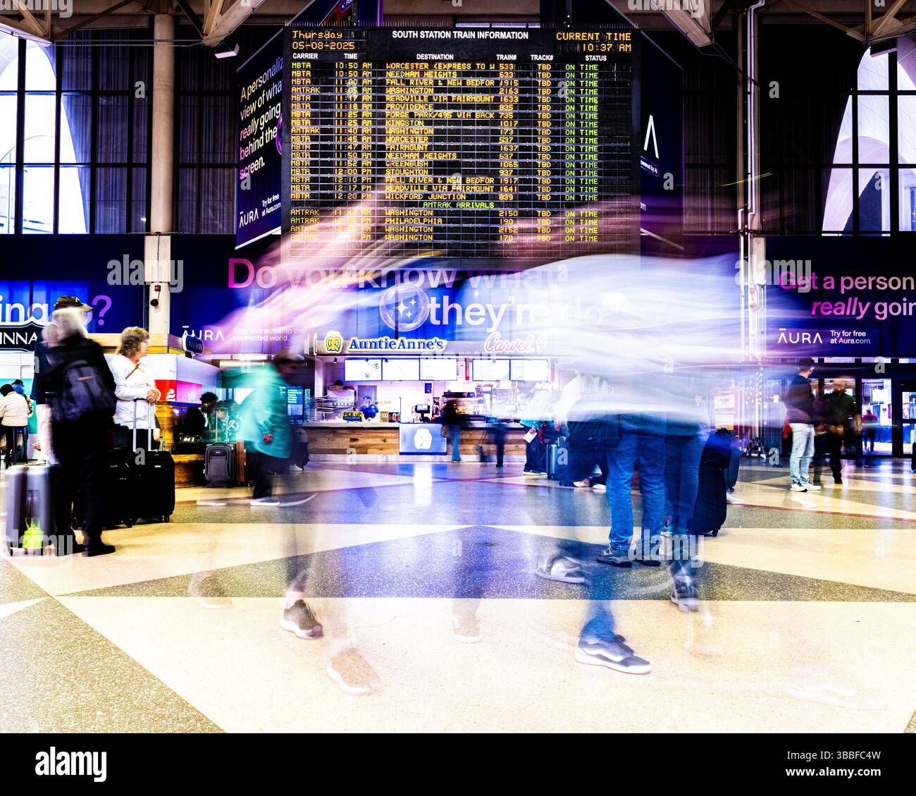 Amtrak train interior hi-res stock photography and images - Alamy