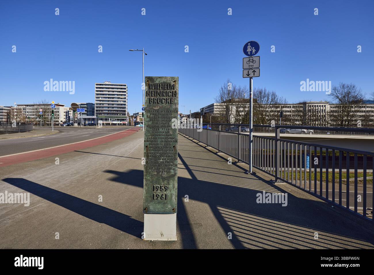 Footpath and cycle path, metal railing, lantern, general architecture ...